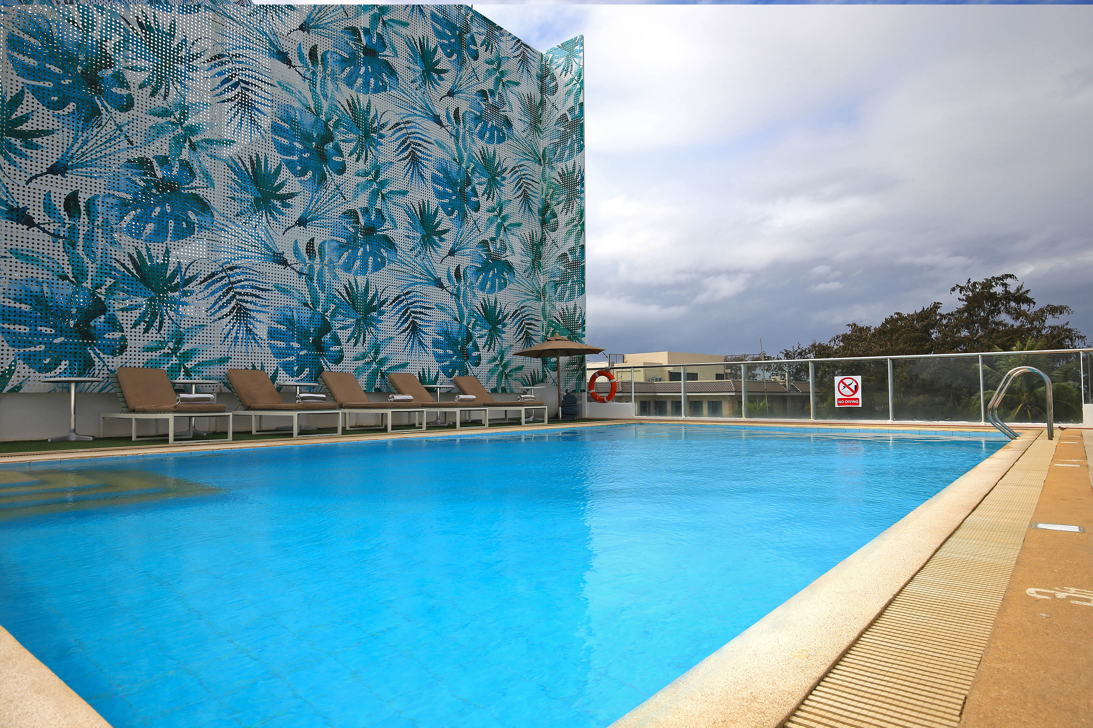 The Tides Hotel Boracay│Boracay Hotel Deals and Daily Promos